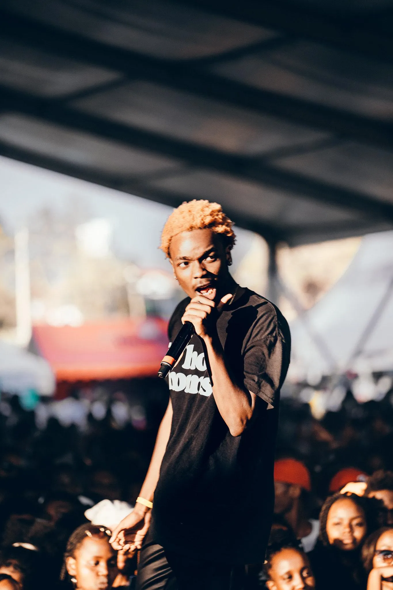 Projecteur : Rencontrez la sensation virale du Kenya, Lil Maina - Zik ...